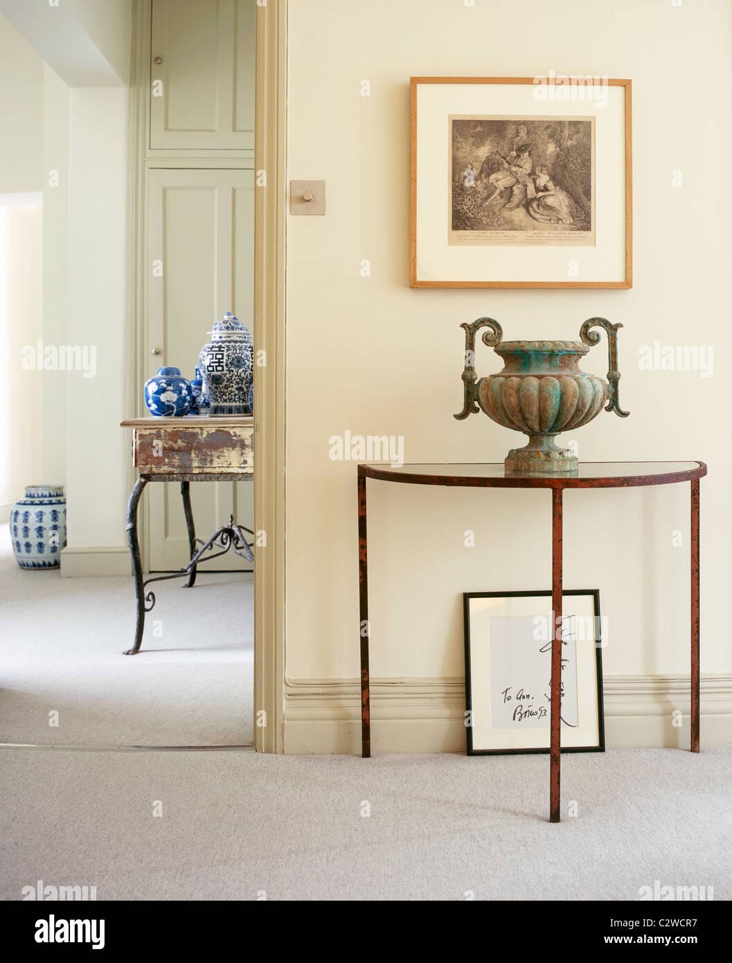 Classic doorway hi-res stock photography and images - Alamy