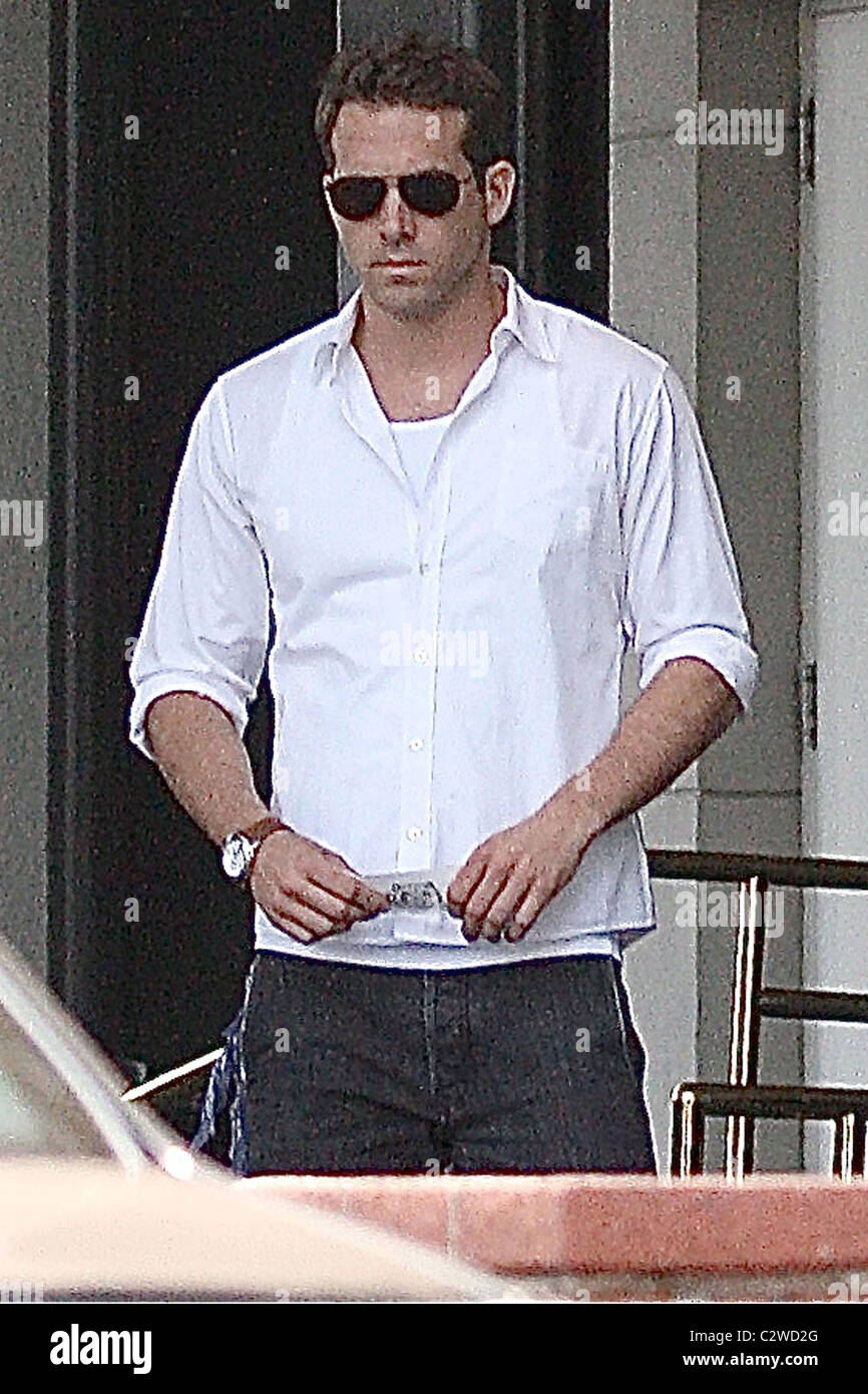 Ryan Reynolds outside Saks Fifth Avenue in Beverly Hills Los Angeles ...