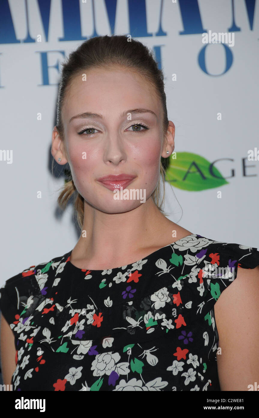 Rachel McDowall The New York Premiere of 'Mamma Mia!' at the Ziegfeld ...