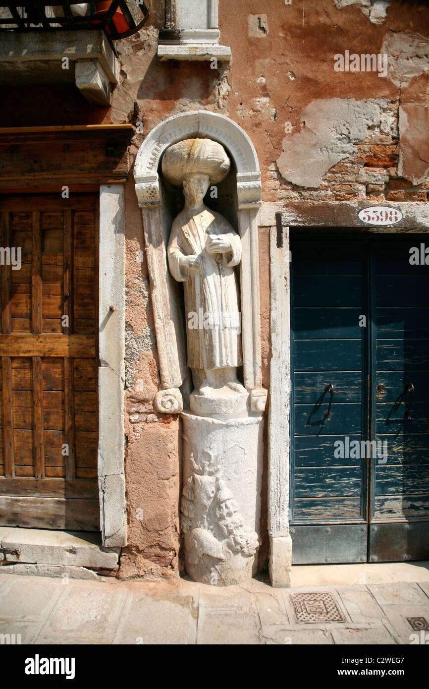 arab statue at venice Stock Photo - Alamy