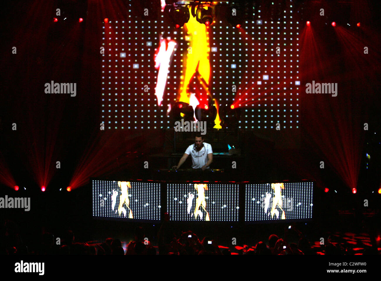 Tiesto performing hi-res stock photography and images - Alamy
