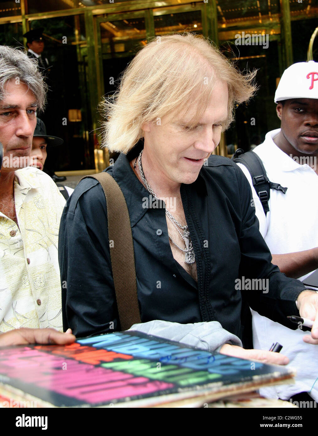 Tom Hamilton guitarist of legendary band Aerosmith leaving his ...