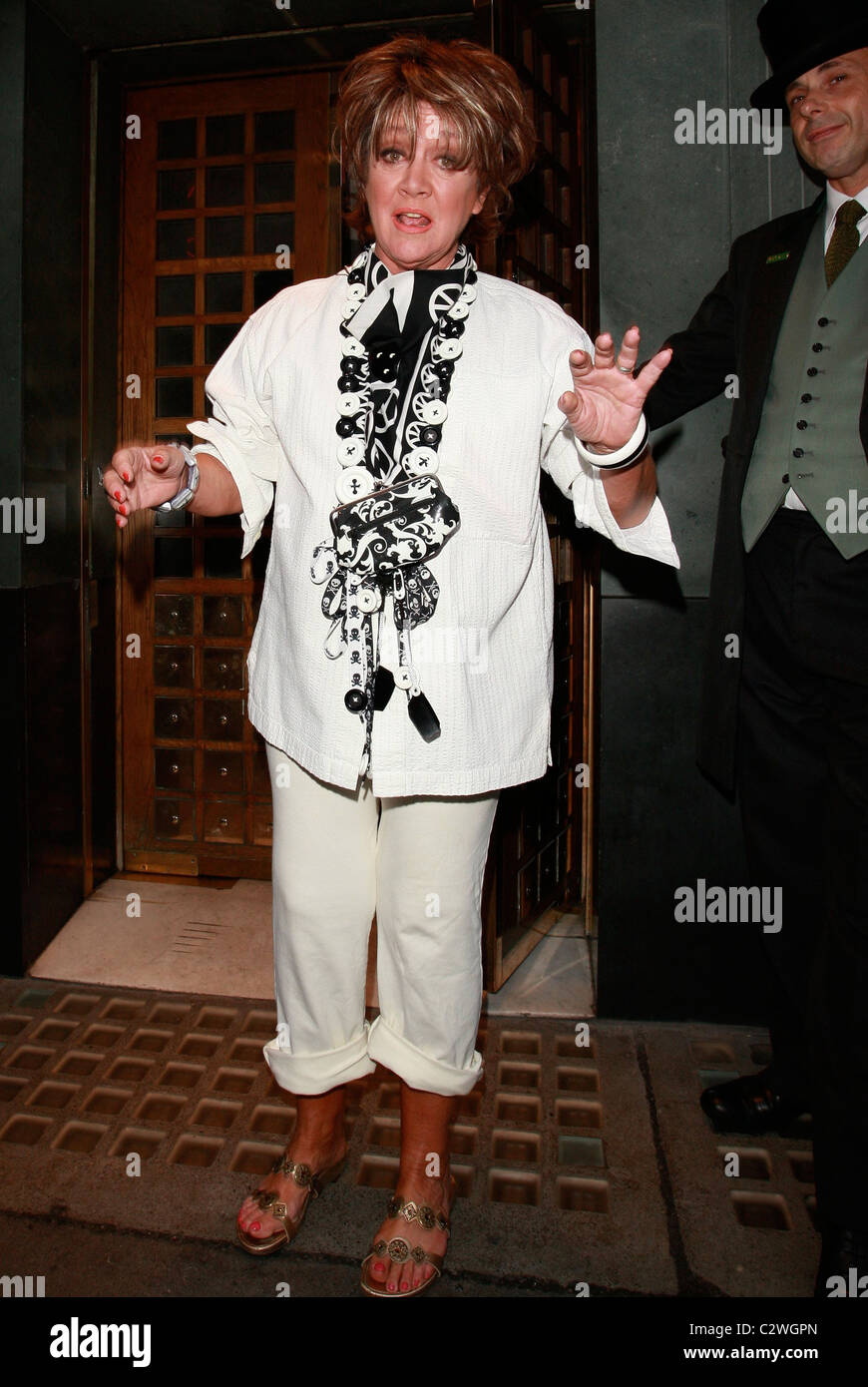 Amanda Barrie arrives at the Ivy restaurant London, England - 18.07.08 ...