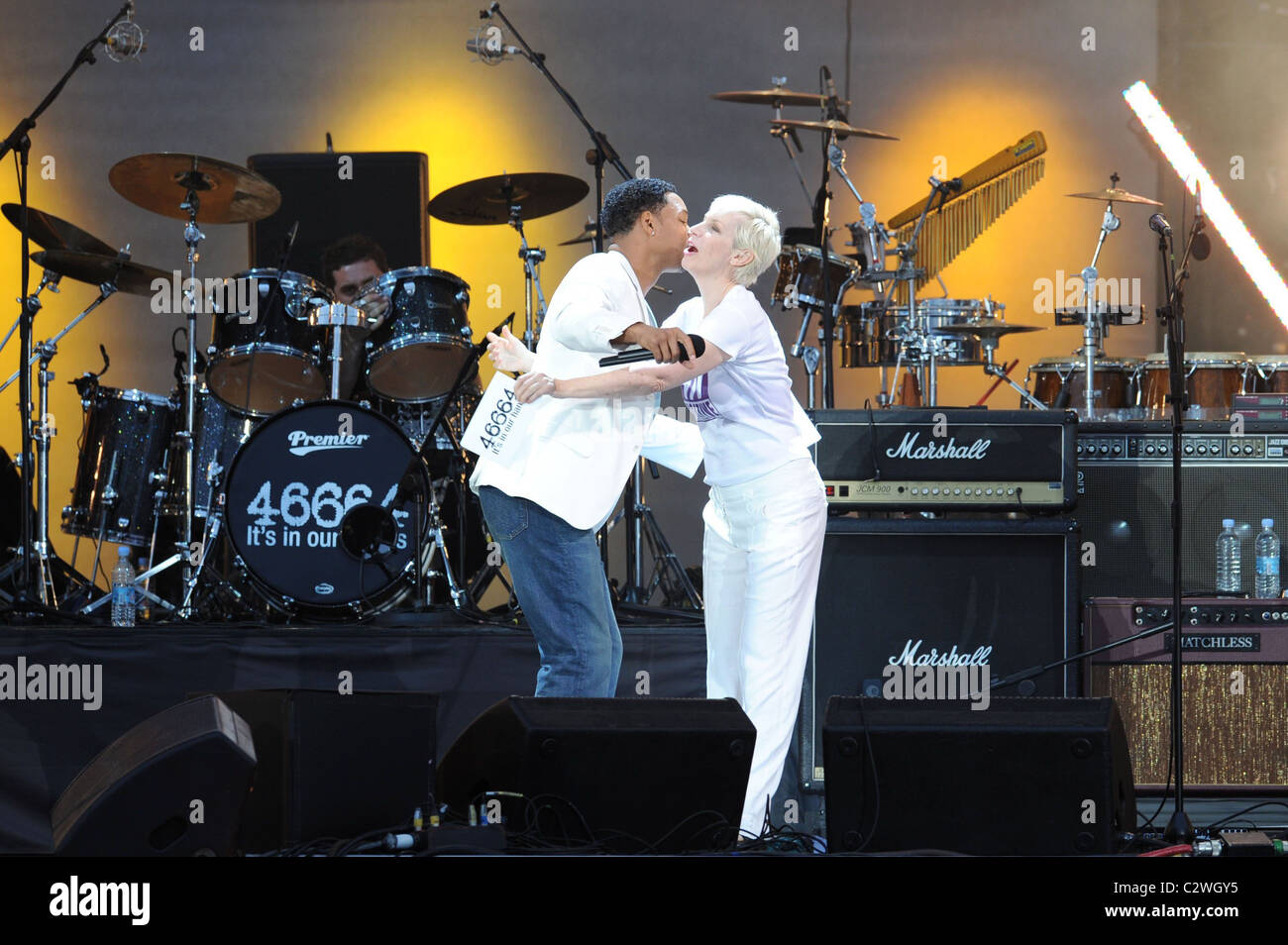 Will Smith introduces Annie Lennox at Nelson Mandela's 90th Birthday ...