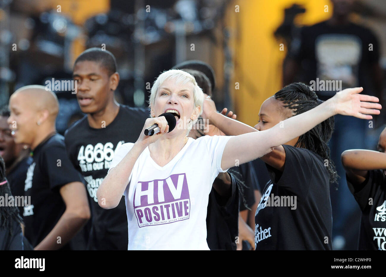 Annie Lennox Nelson Mandela birthday concert held in Hyde Park. London ...