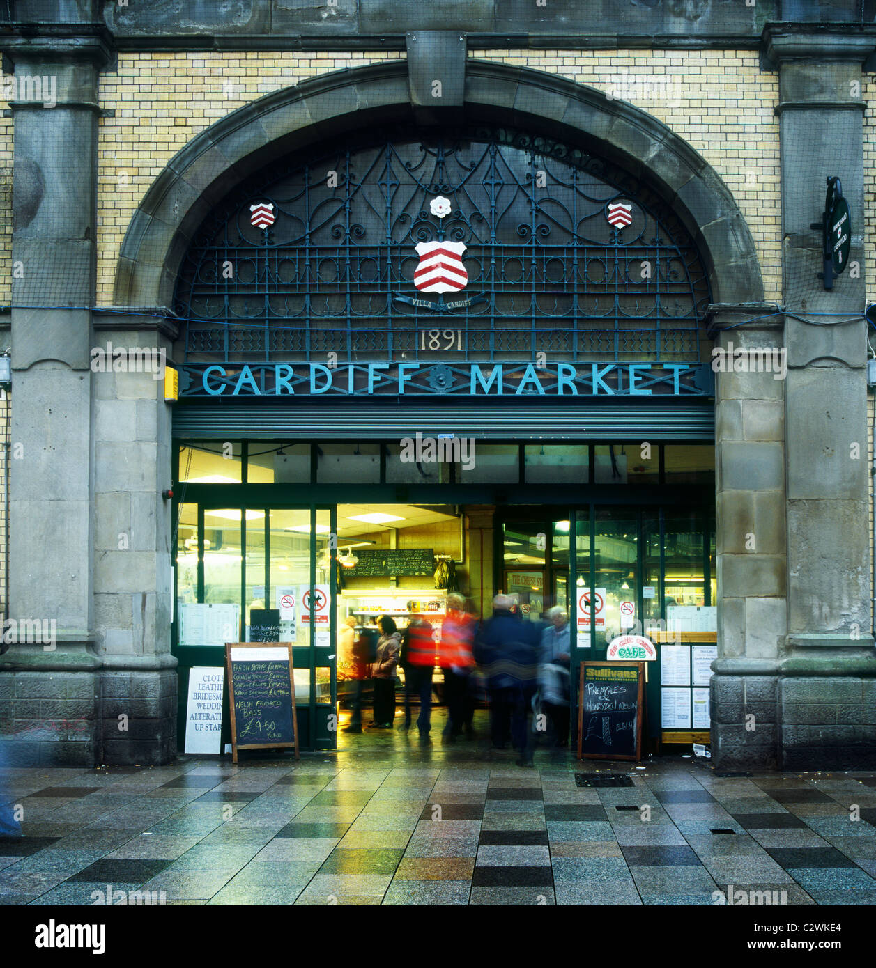 Cardiff market hi-res stock photography and images - Alamy