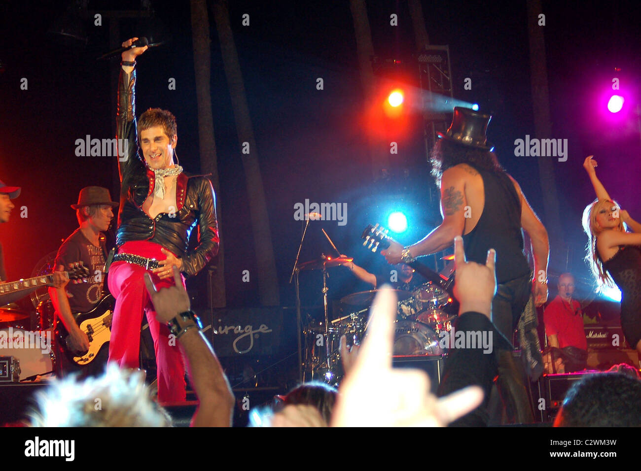 Slash (aka Saul Hudson) and Perry Farrell Slash's 43rd birthday concert ...