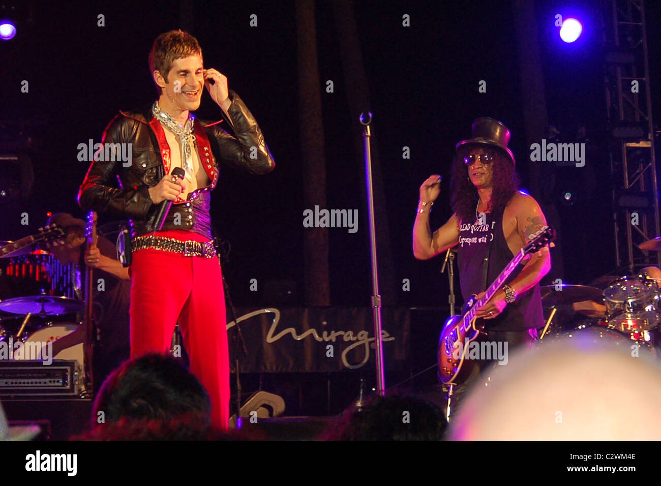 Slash (aka Saul Hudson) and Perry Farrell Slash's 43rd birthday concert ...