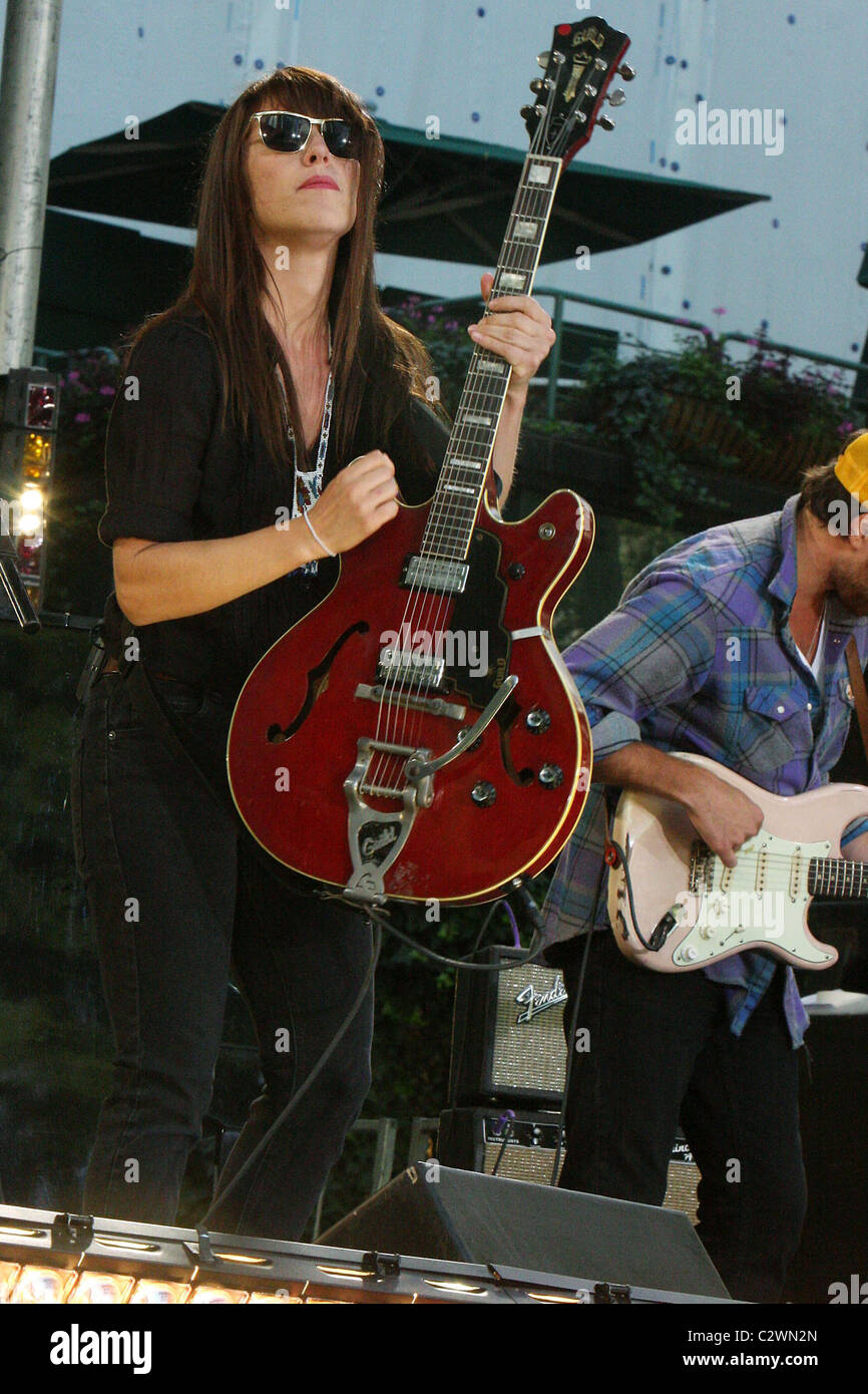 Canadian singer-songwriter Feist performs live for 'Good Morning ...