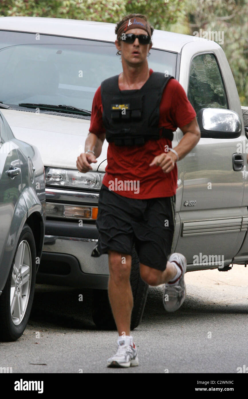 Matthew McConaughey goes for a run with his trainer in Malibu Los ...