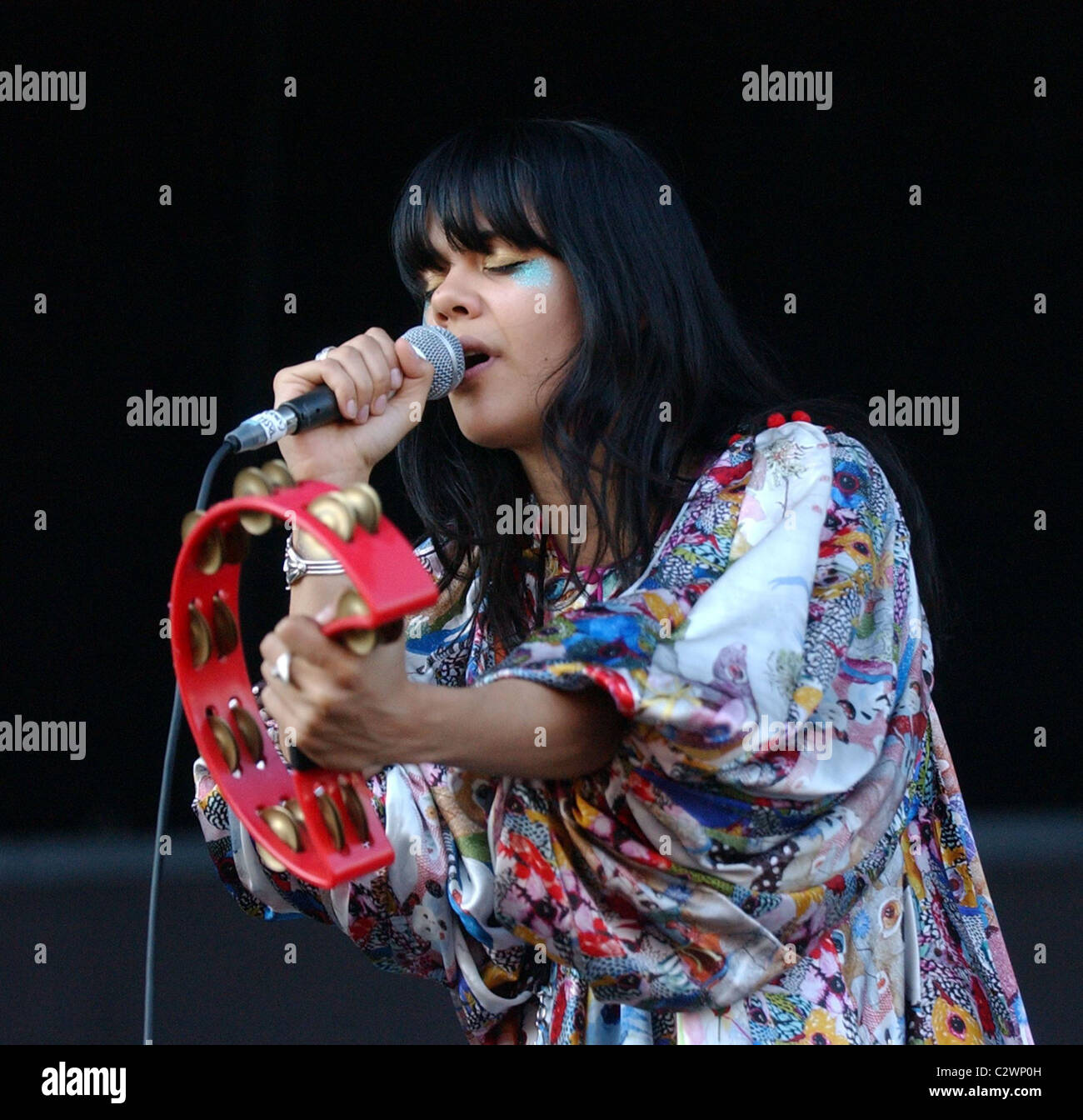Natasha Khan Bat for Lashes opens for the sold out Radiohead concert at ...