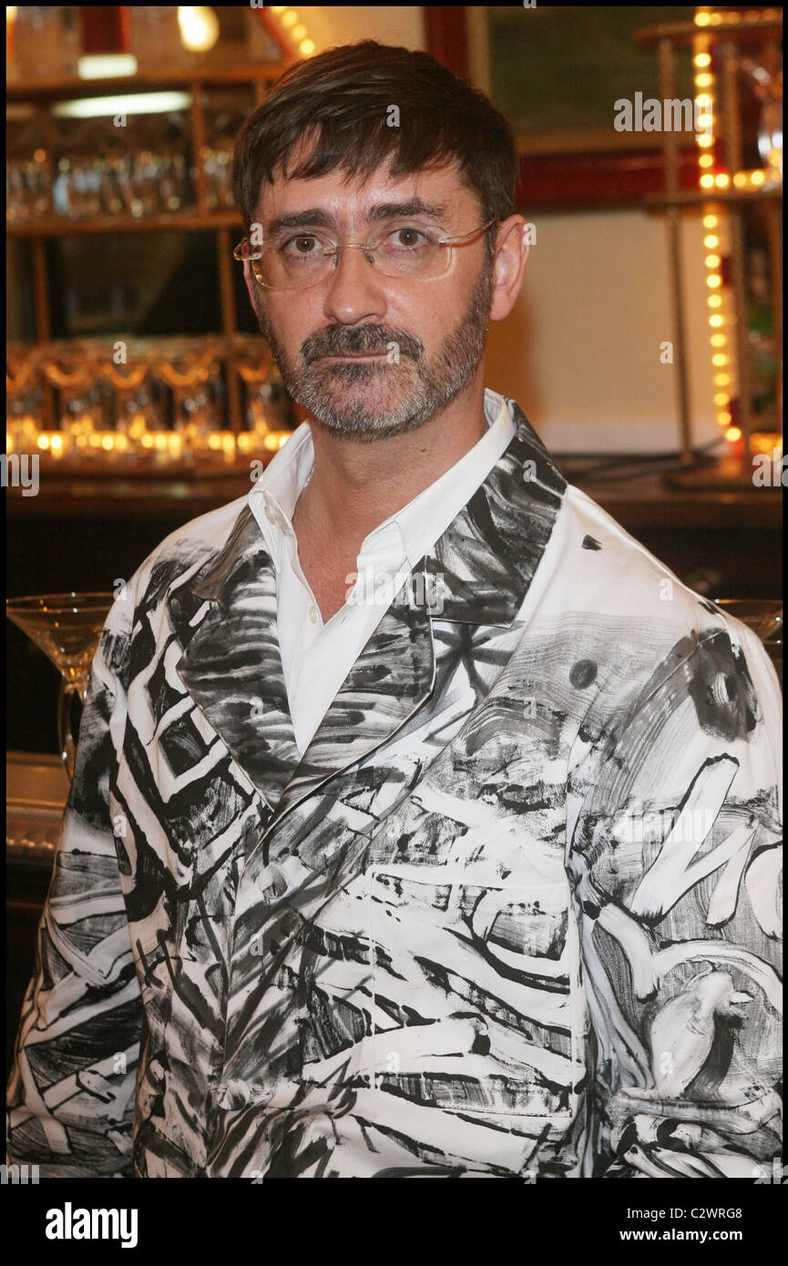 Franck Sorbier Paris Fashion Week Haute Couture Autumn/Winter 2008 ...