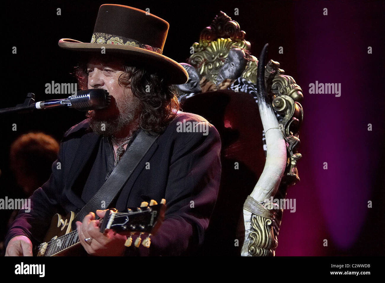 Zucchero, Italian singer, performing live at Coliseu dos Recreios ...