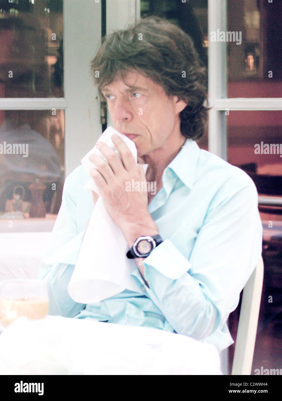 Mick Jagger eating at Orso restaurant in Beverly Hills Los Angeles ...