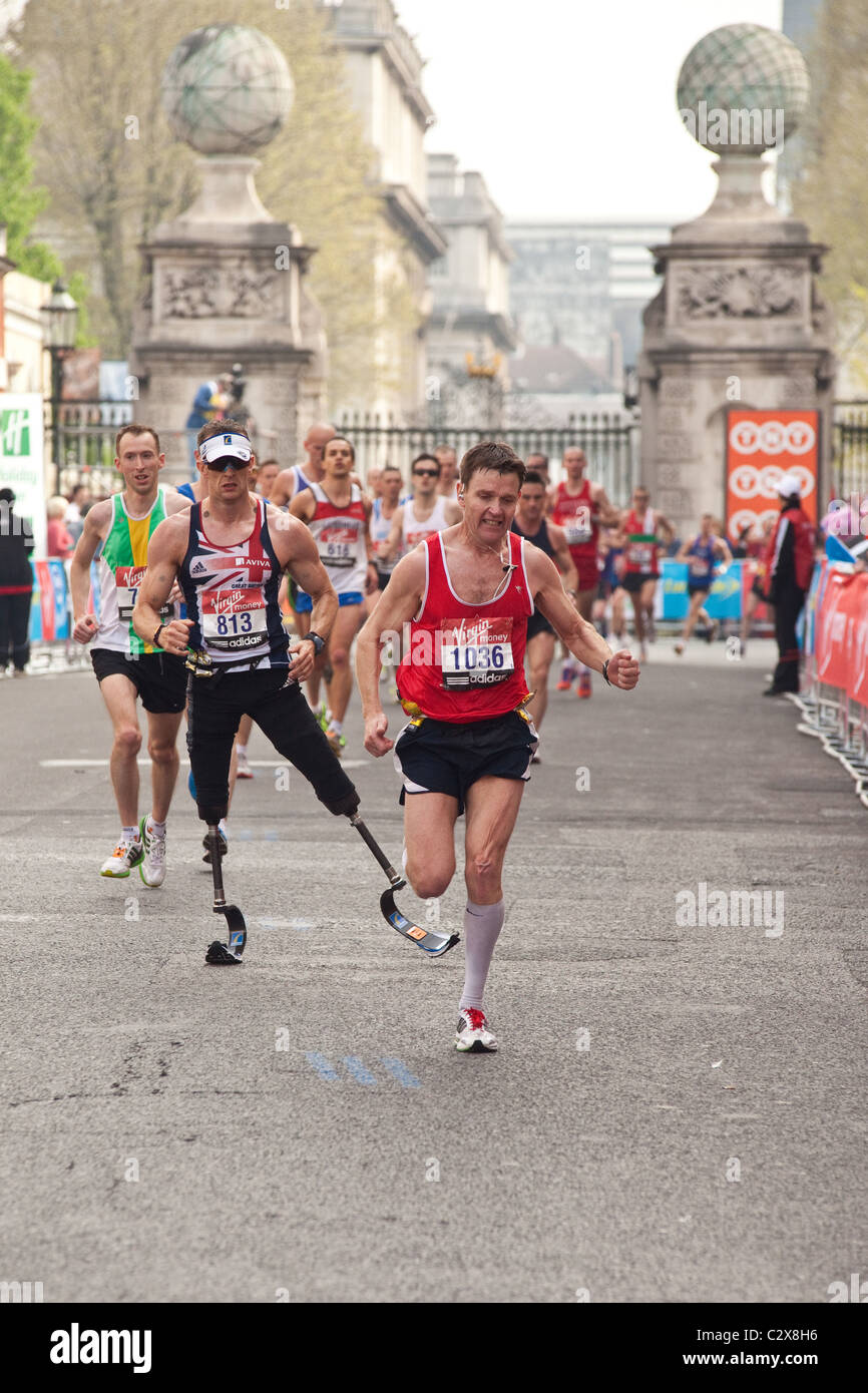 British Paralympian Richard Whitehead running the London marathon 2011 ...