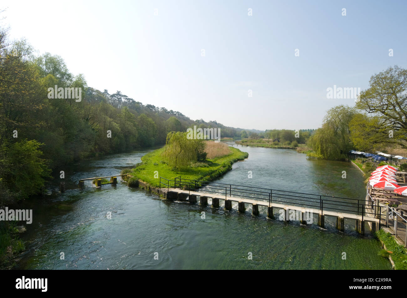 View of the riverside Mayfly Pub at Fullerton, River Test, Test Valley ...