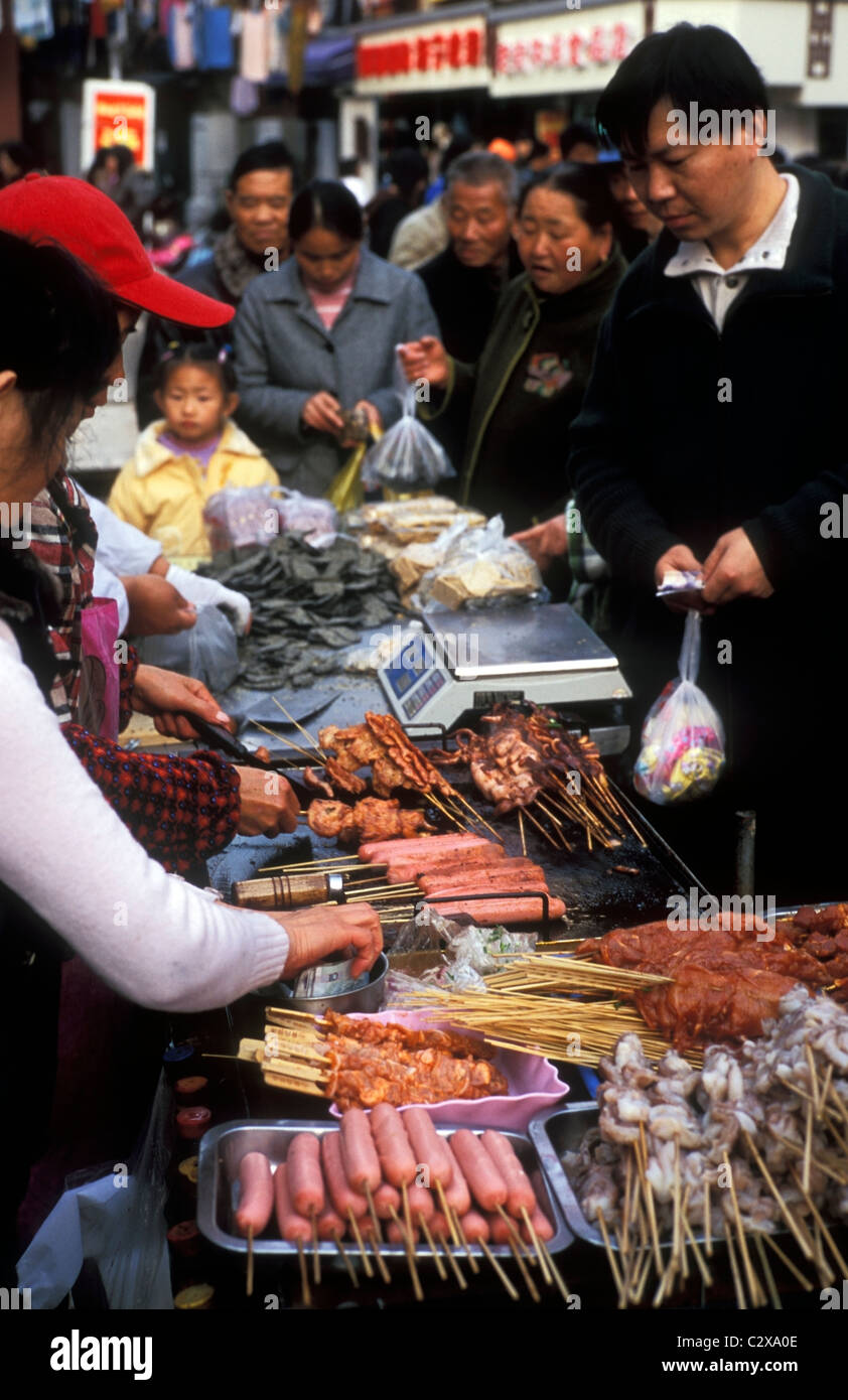 Shanghai food stalls hi-res stock photography and images - Alamy