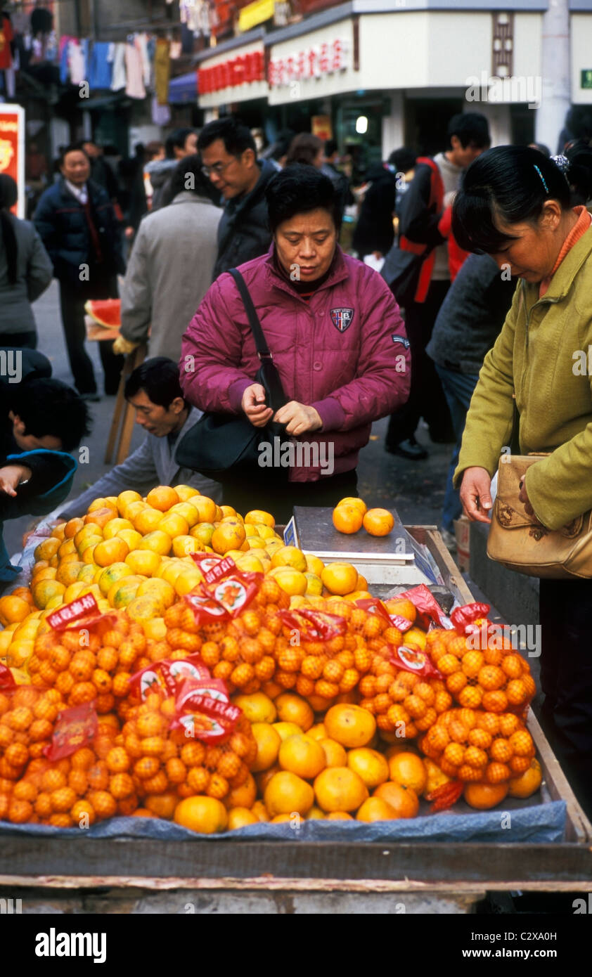 Market in Shanghai China Stock Photo - Alamy