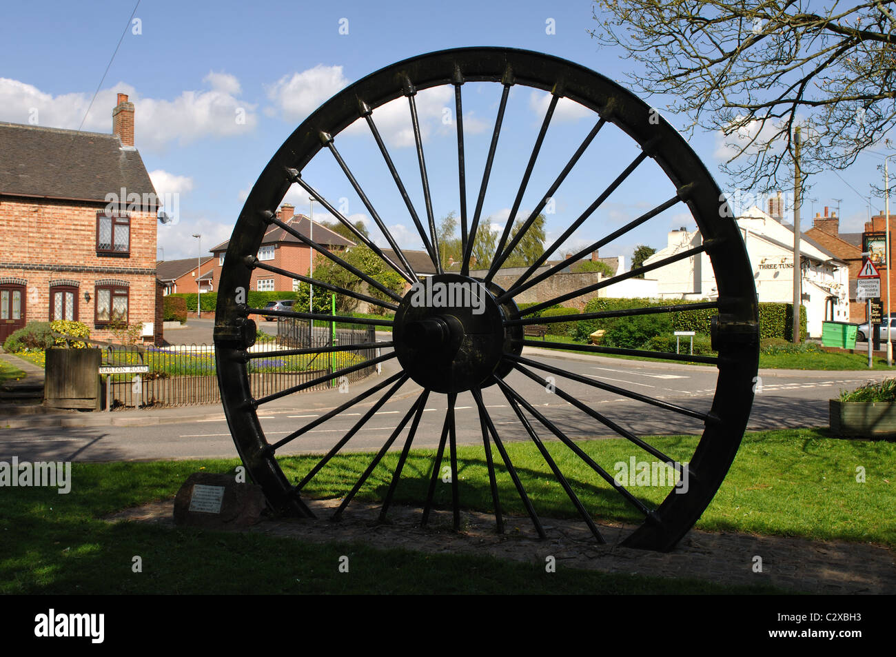 Old colliery winding wheel in Barlestone village, Leicestershire ...