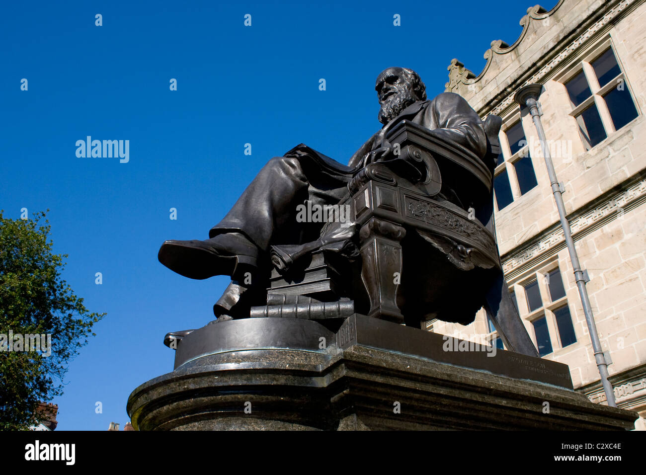 Statue of Charles Darwin in front of the library in Shrewsbury ...