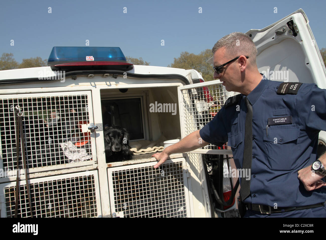 Bomb disposal unit hi-res stock photography and images - Alamy