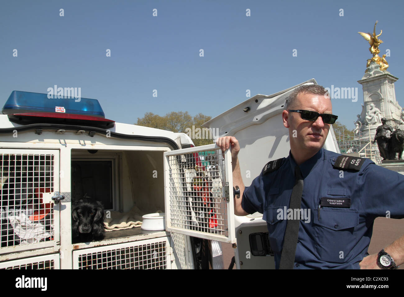 Police bomb disposal unit at Royal Wedding preparations outside ...