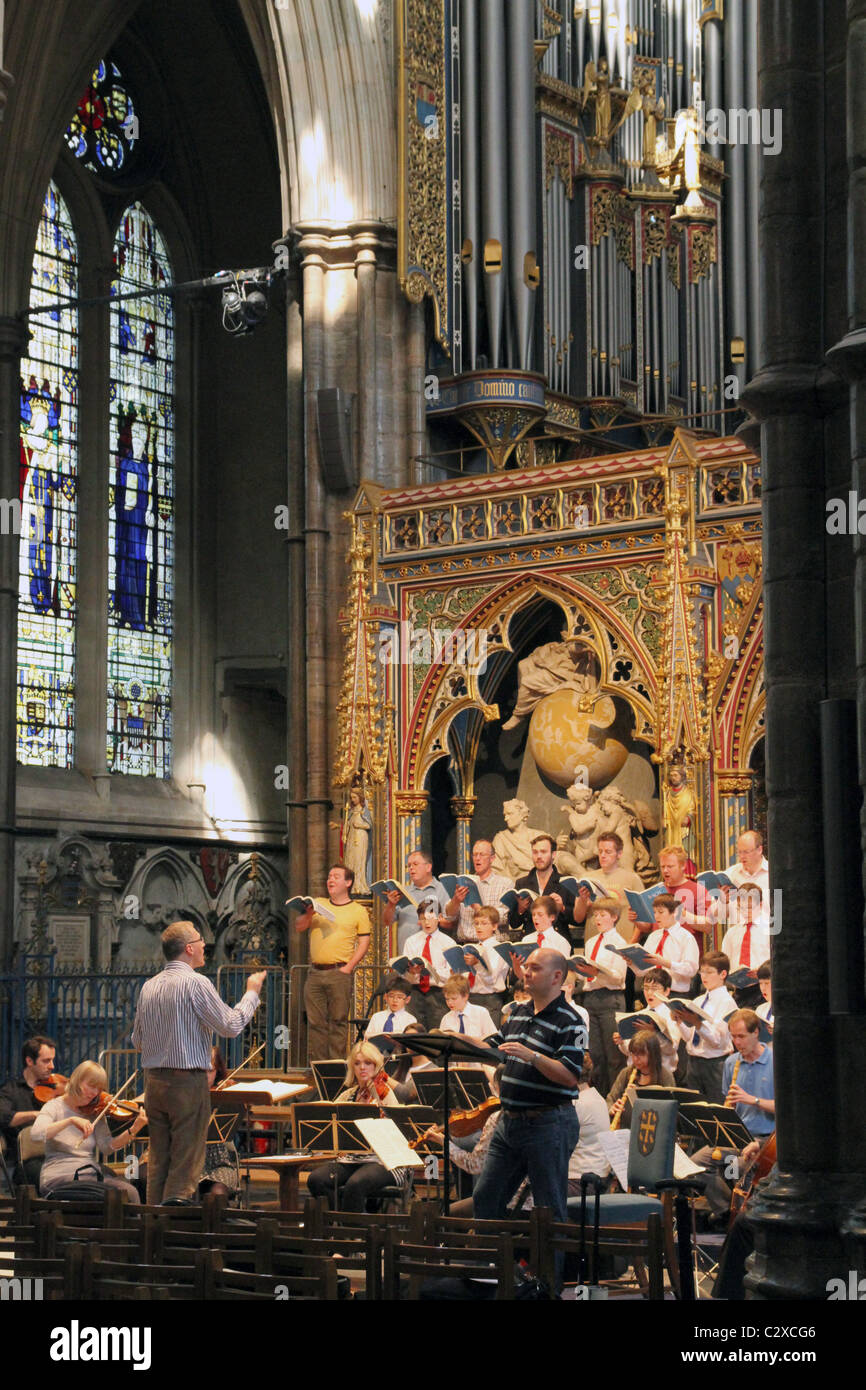 Choir westminster abbey london hi-res stock photography and images - Alamy