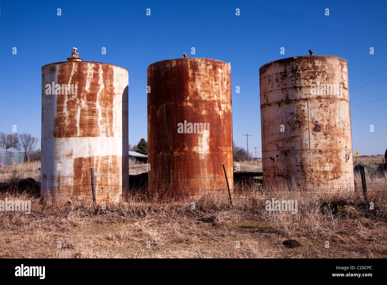 Metal silos hi-res stock photography and images - Alamy