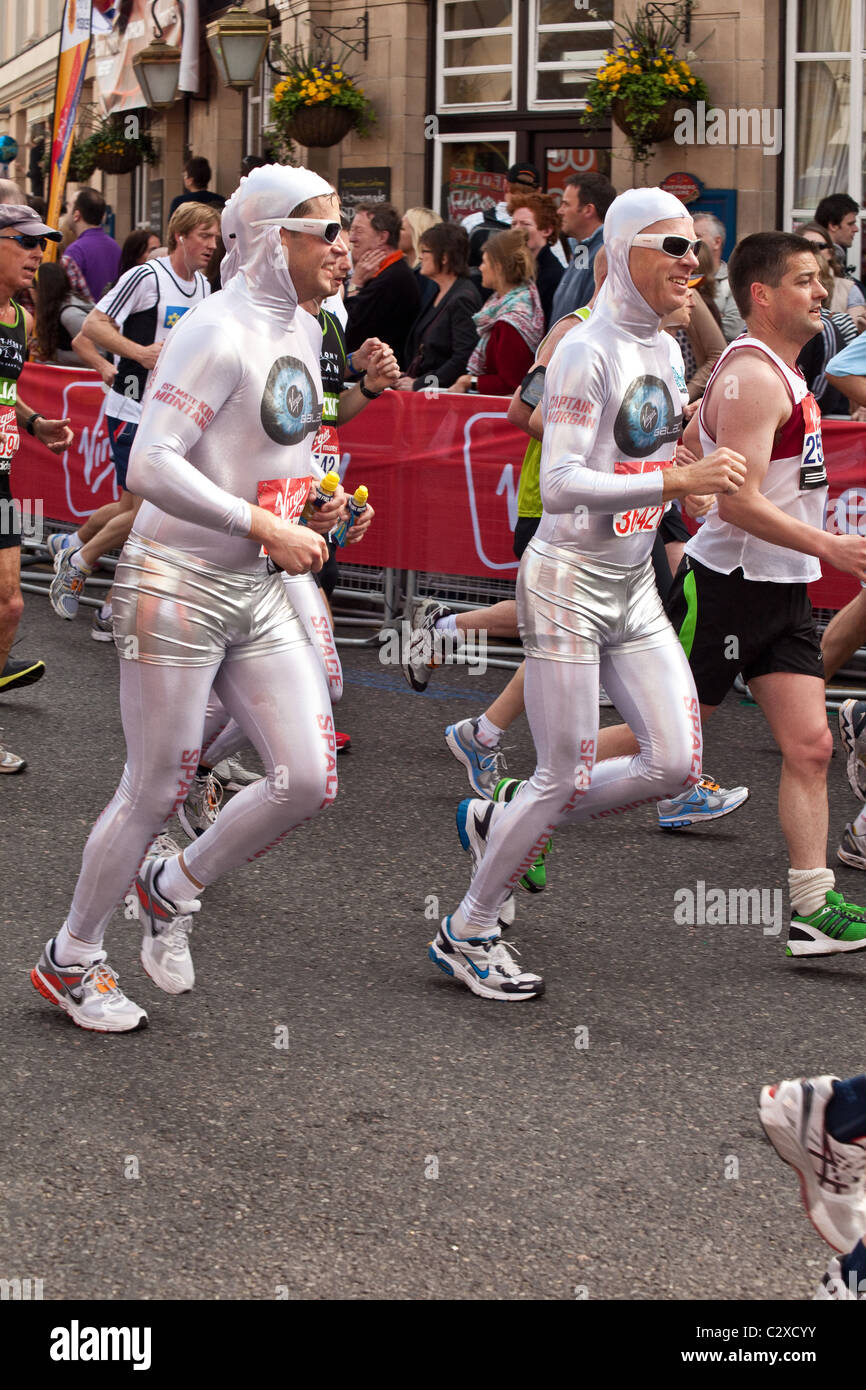 Fancy dress runner at the London marathon 2011,Church street, Greenwich ...