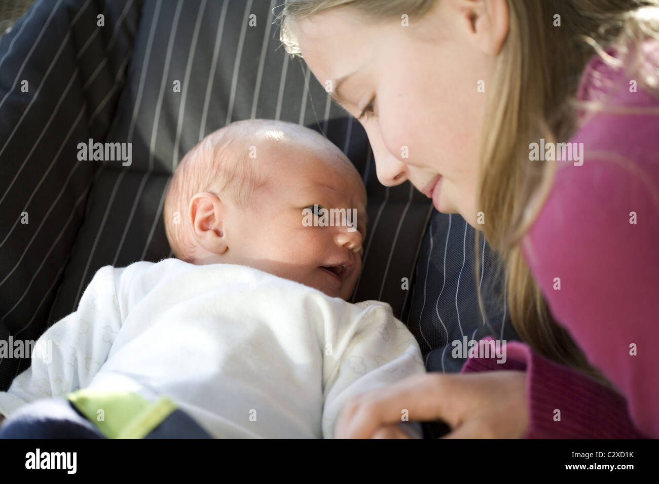Teen mother and infant hi-res stock photography and images - Alamy
