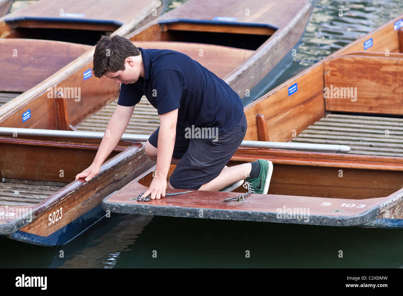 Wooden punts in cambridge hi-res stock photography and images - Alamy