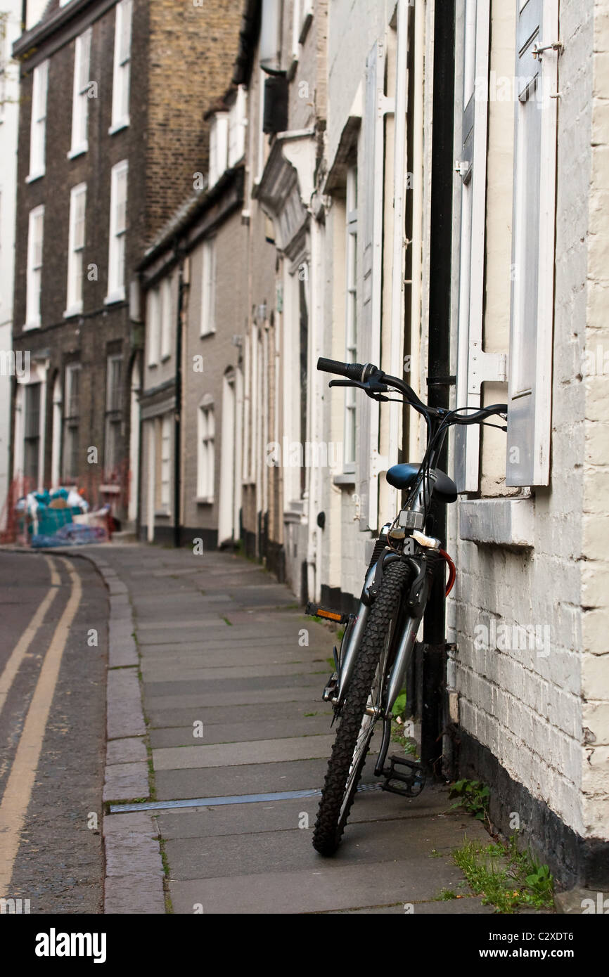 A bike on a street in Cambridge Stock Photo - Alamy