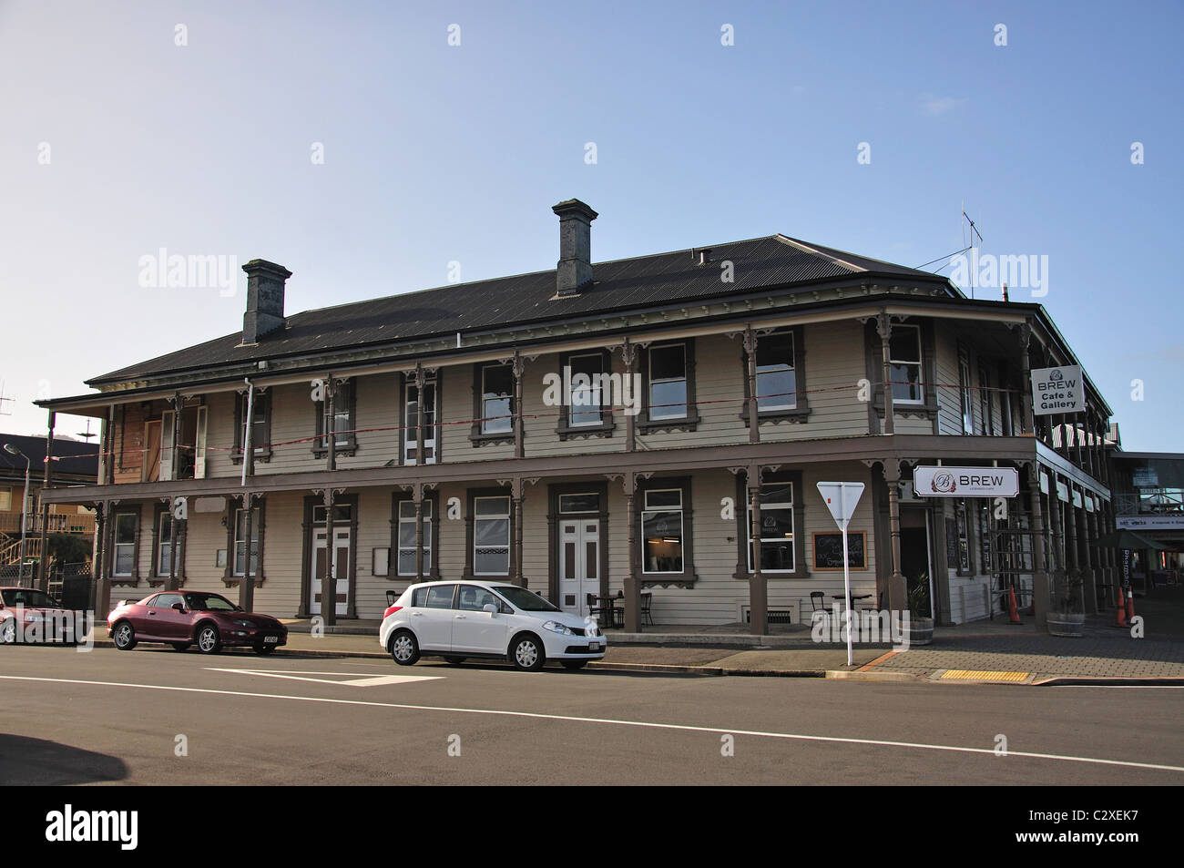 Historic Brian Boru Hotel, Pollen Street, Thames, Coromandel Peninsula ...