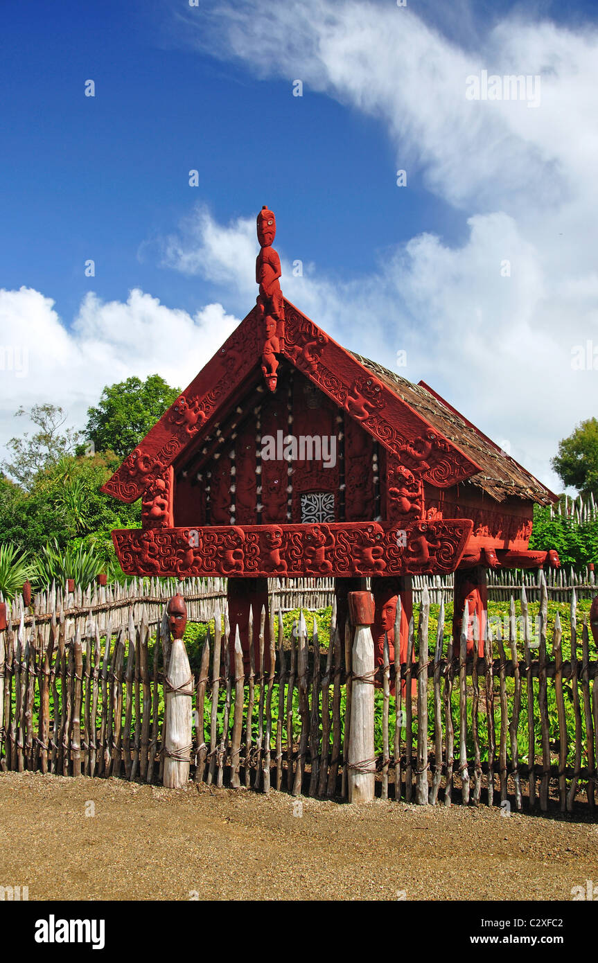 Maori storehouse hi-res stock photography and images - Alamy