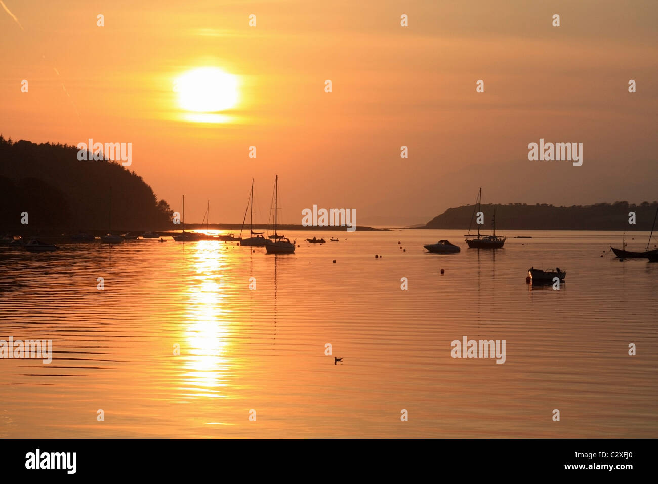 Dawn over bantry bay hi-res stock photography and images - Alamy
