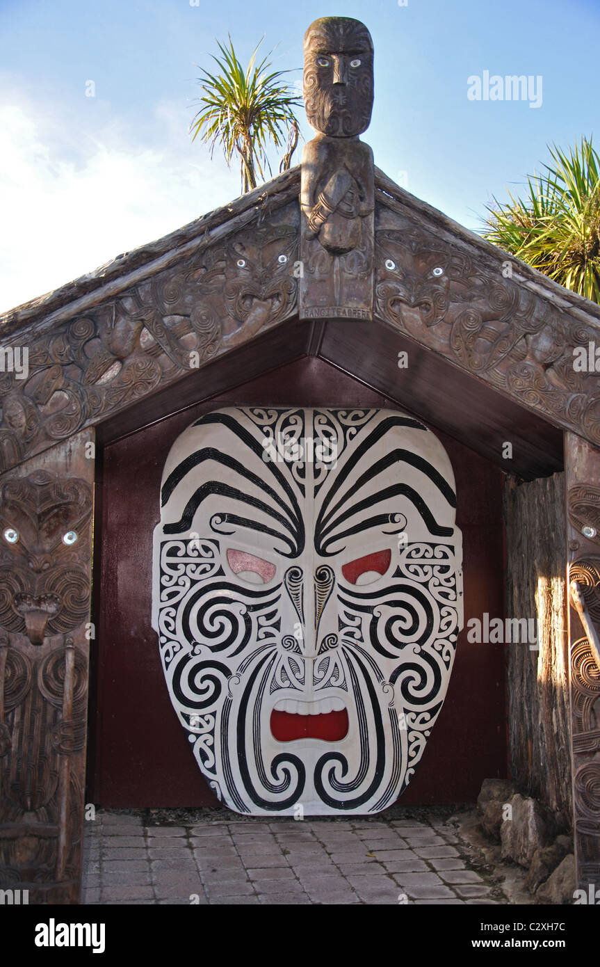 Maori entrance gate hi-res stock photography and images - Alamy