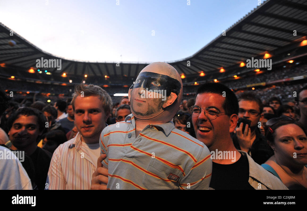 Atmosphere R.E.M performing live at Twickenham Stadium London, England ...