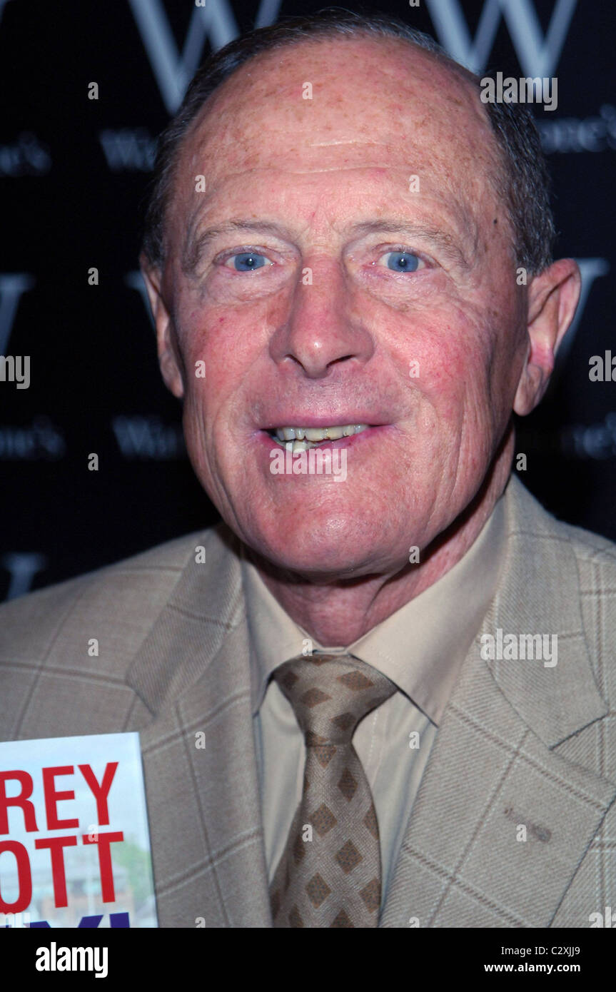 Geoffrey boycott hi-res stock photography and images - Alamy