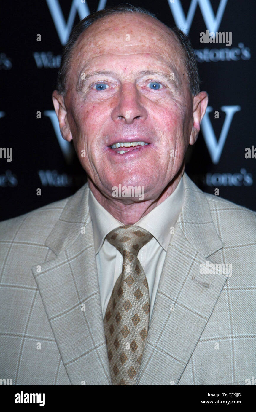 Geoffrey boycott hi-res stock photography and images - Alamy