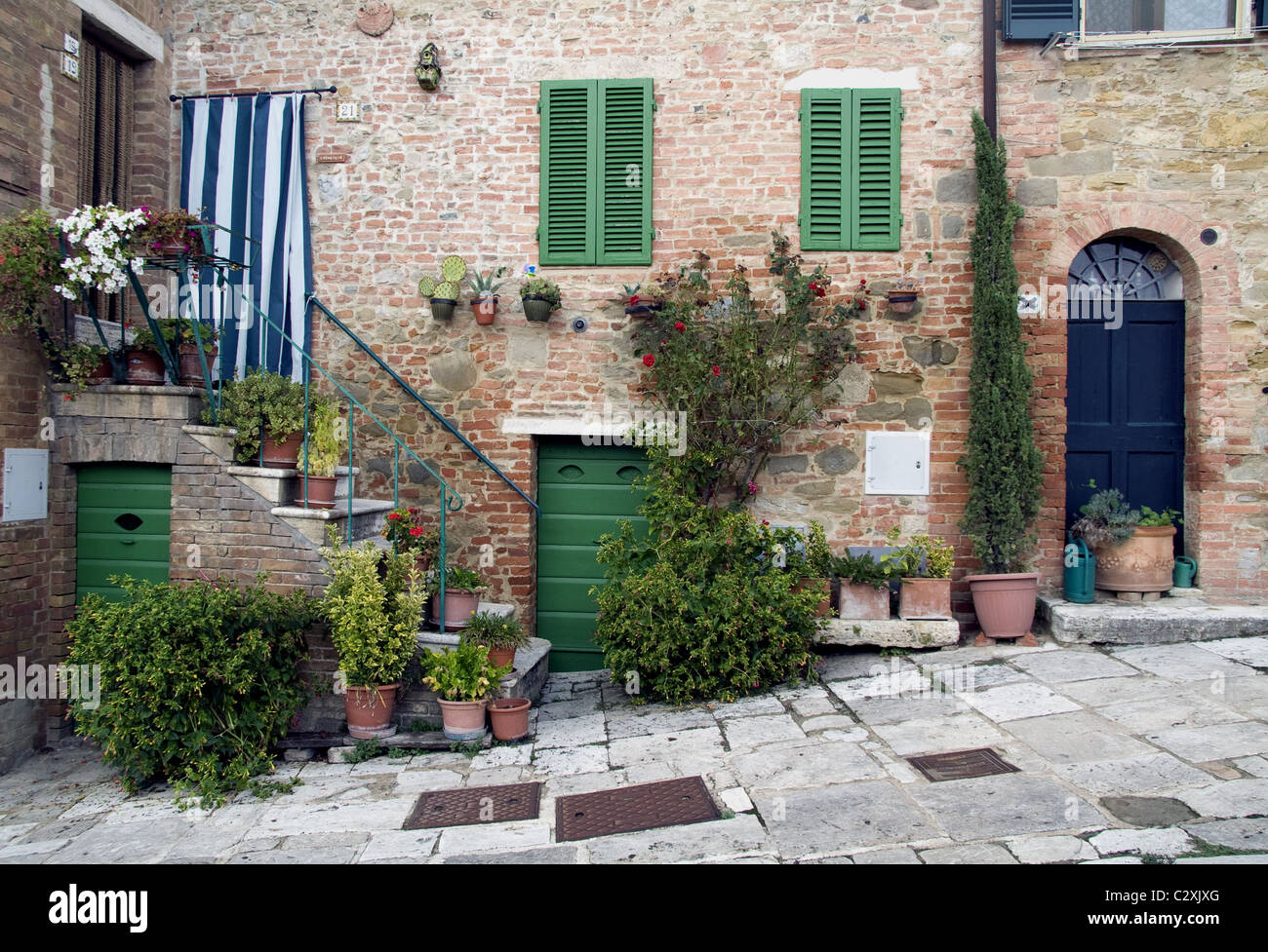 Alley, Chiusure, Tuscany, Italy Stock Photo - Alamy