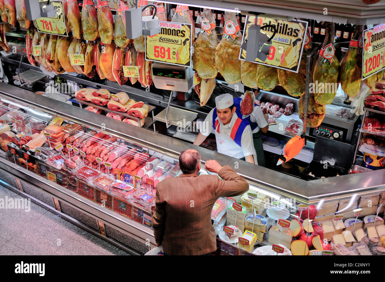 Deli counter hi-res stock photography and images - Alamy