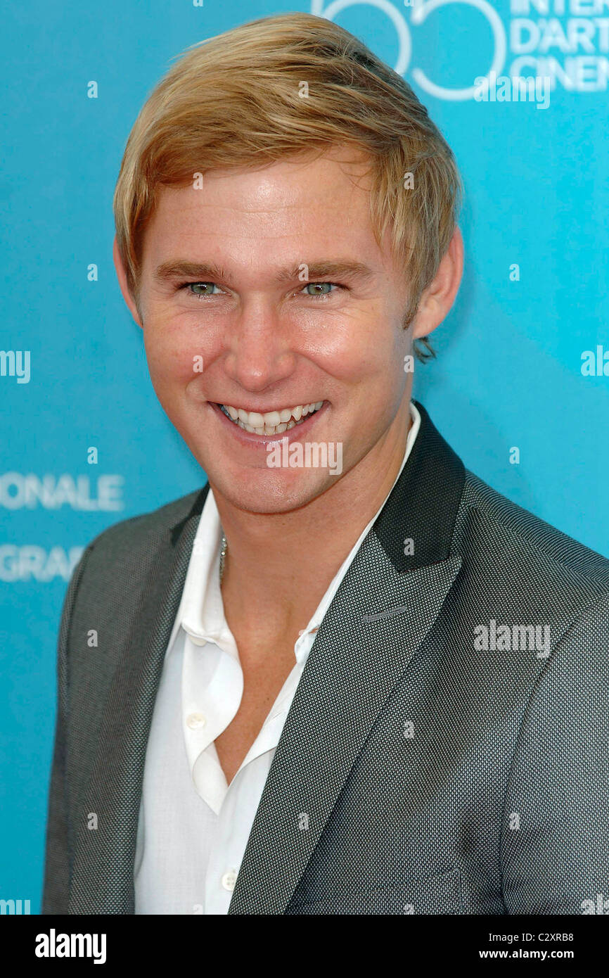 The hurt locker (2008) hi-res stock photography and images - Alamy