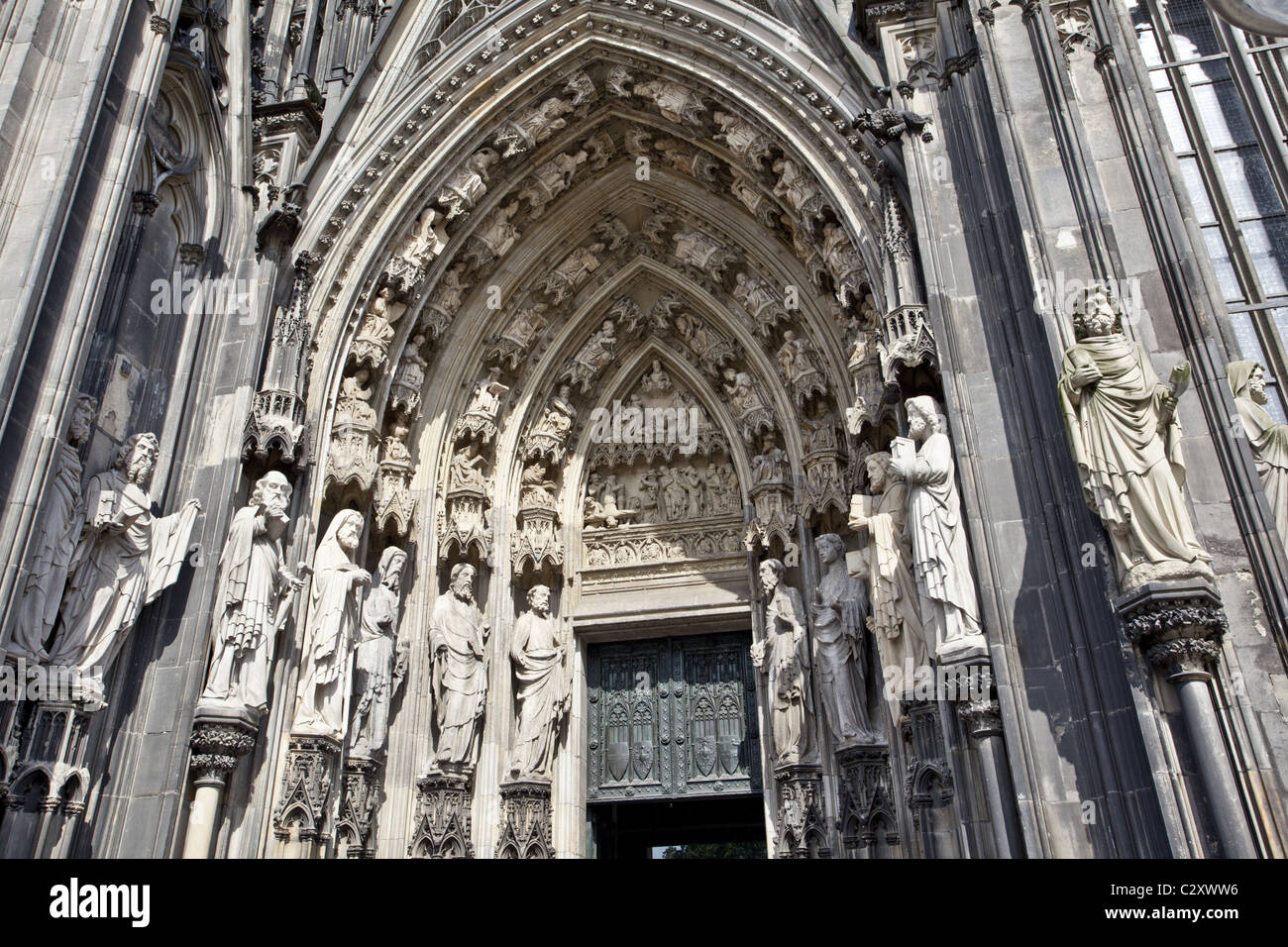 Entry to cathedral hi-res stock photography and images - Alamy