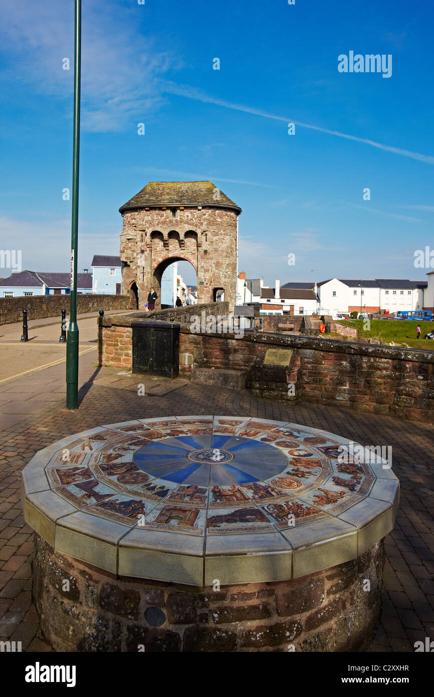 Monnow bridge hi-res stock photography and images - Alamy
