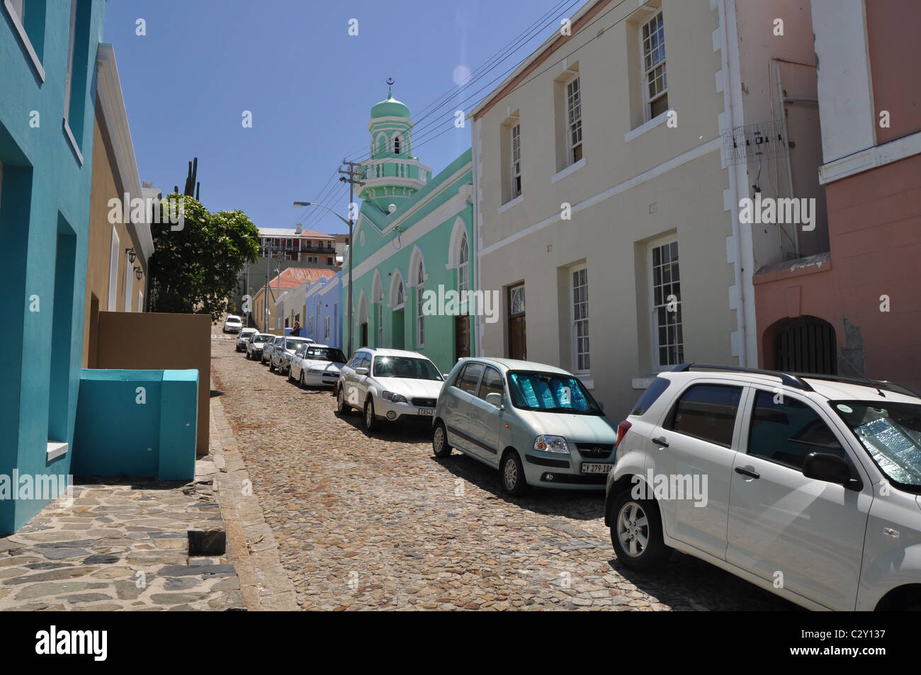 Extremely bright and colorful houses in the Bo-Kaap area in Cape Town ...