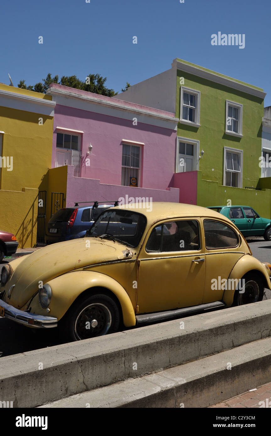 Extremely bright and colorful houses in the Bo-Kaap area in Cape Town ...