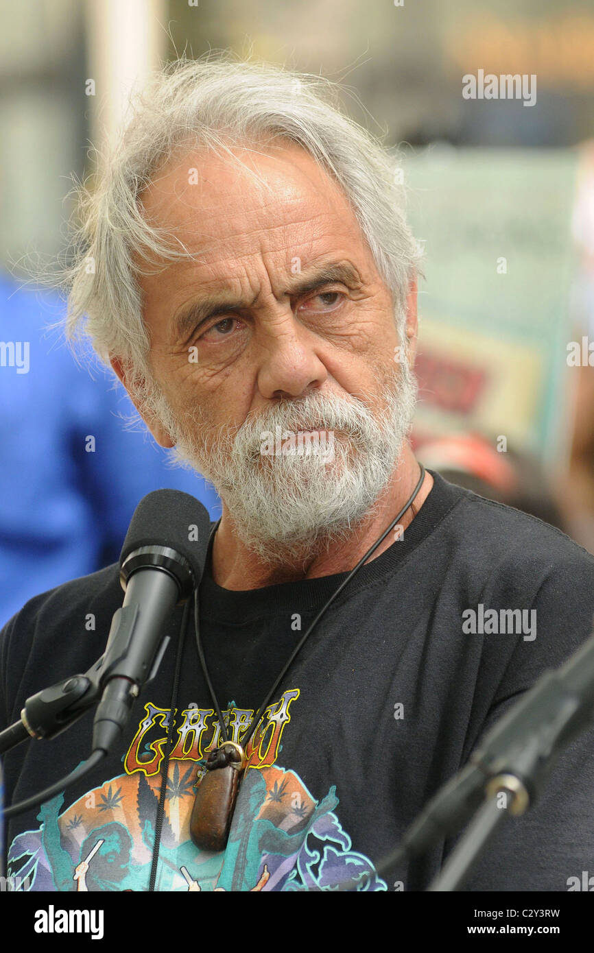 Tommy Chong discusses and signs his new book 'Cheech & Chong: The ...