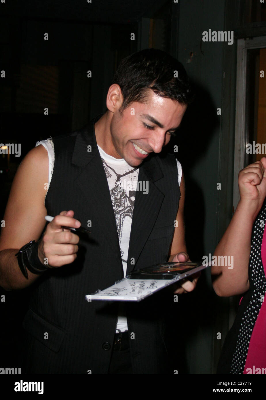 Brian Anthony behind the scenes of his music video shoot for 'Worked Up ...