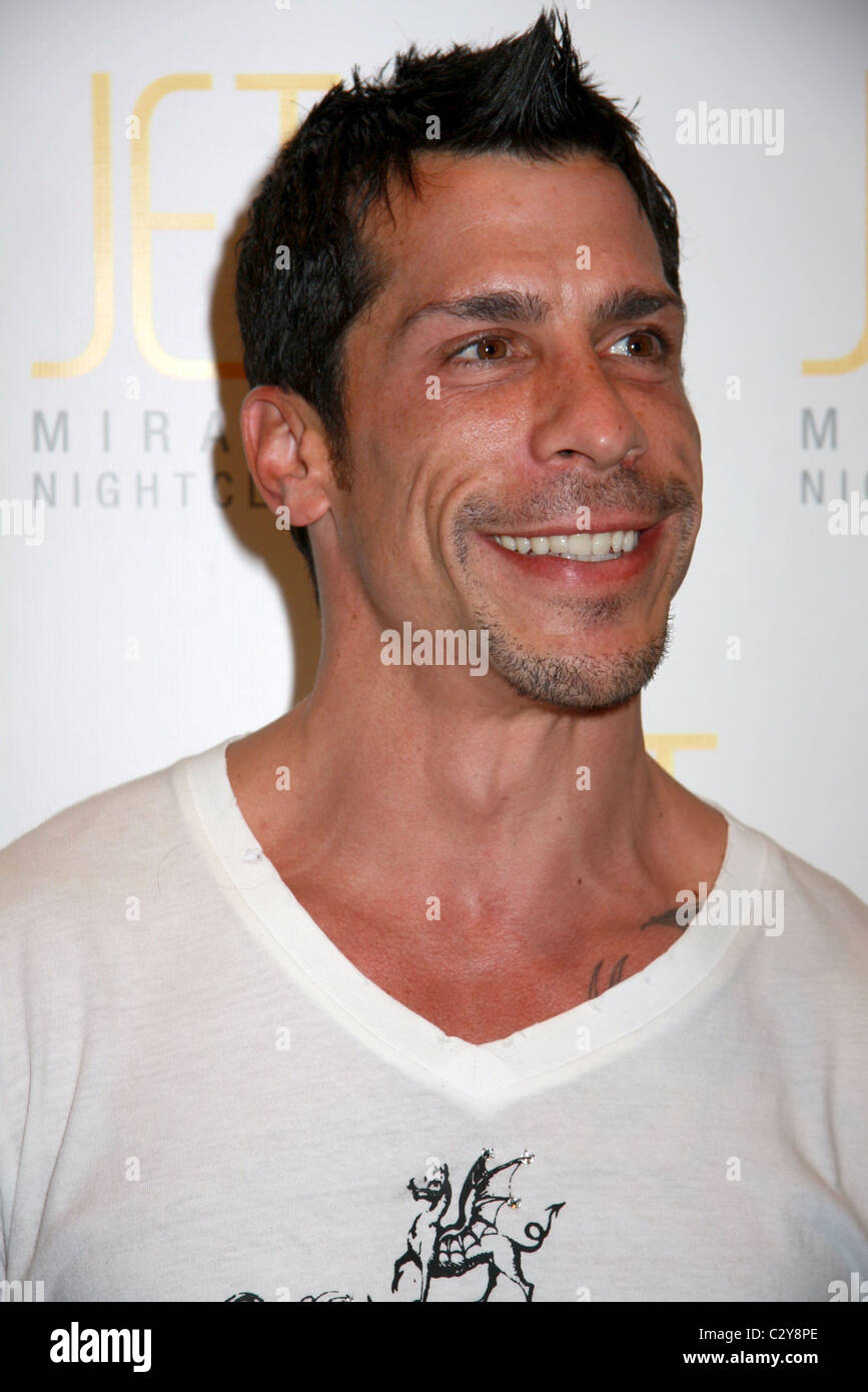 Danny Wood celebrates Donnie Wahlberg's 39th birthday at JET Nightclub ...