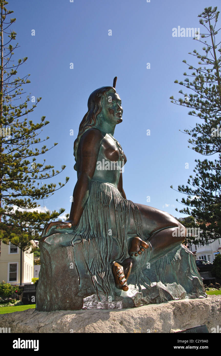 "Pania of the Reef" Maori maiden statue, Marine Parade Gardens, Marine ...
